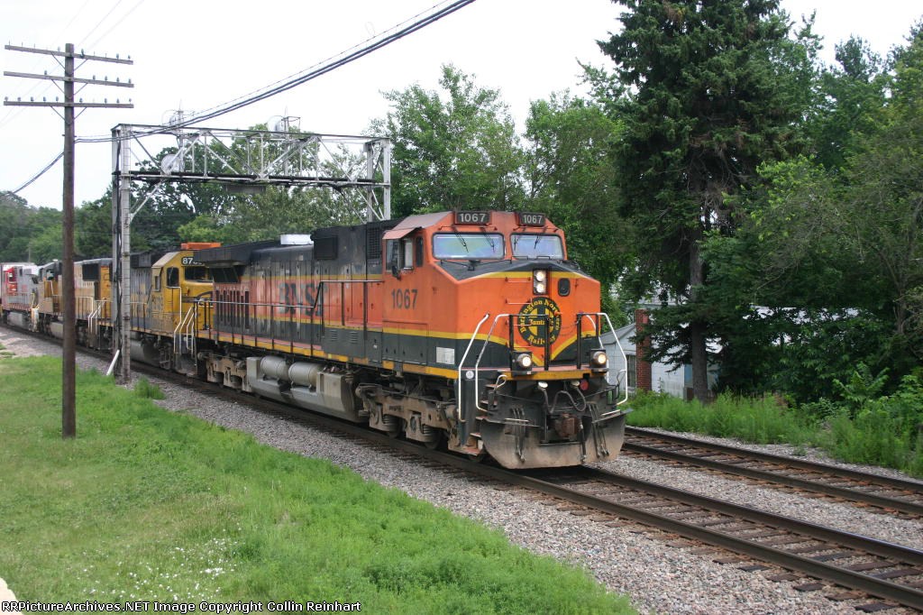 BNSF 1067, BNSF 8739, UP 4431, & BNSF 799
